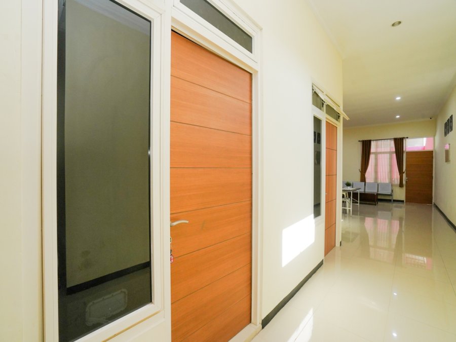 Kost Pink Putri Single Siwalankerto • - Kost Surabaya