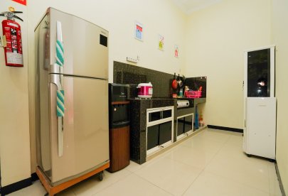 Kost Pink Putri Single Siwalankerto • - Kost Surabaya