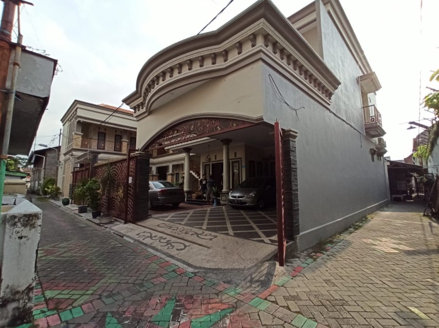 Kost Campur Deluxe Kalibutuh Demak Bubutan • - Kost Surabaya