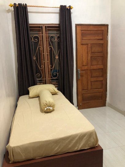 Indekos Osaka Tipe Kamar Single Bedroom Pakai AC - Kost